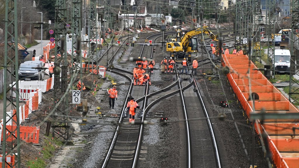 Ampel oder Kreisel? So werden Verkehrsanlagen geplant | BR24