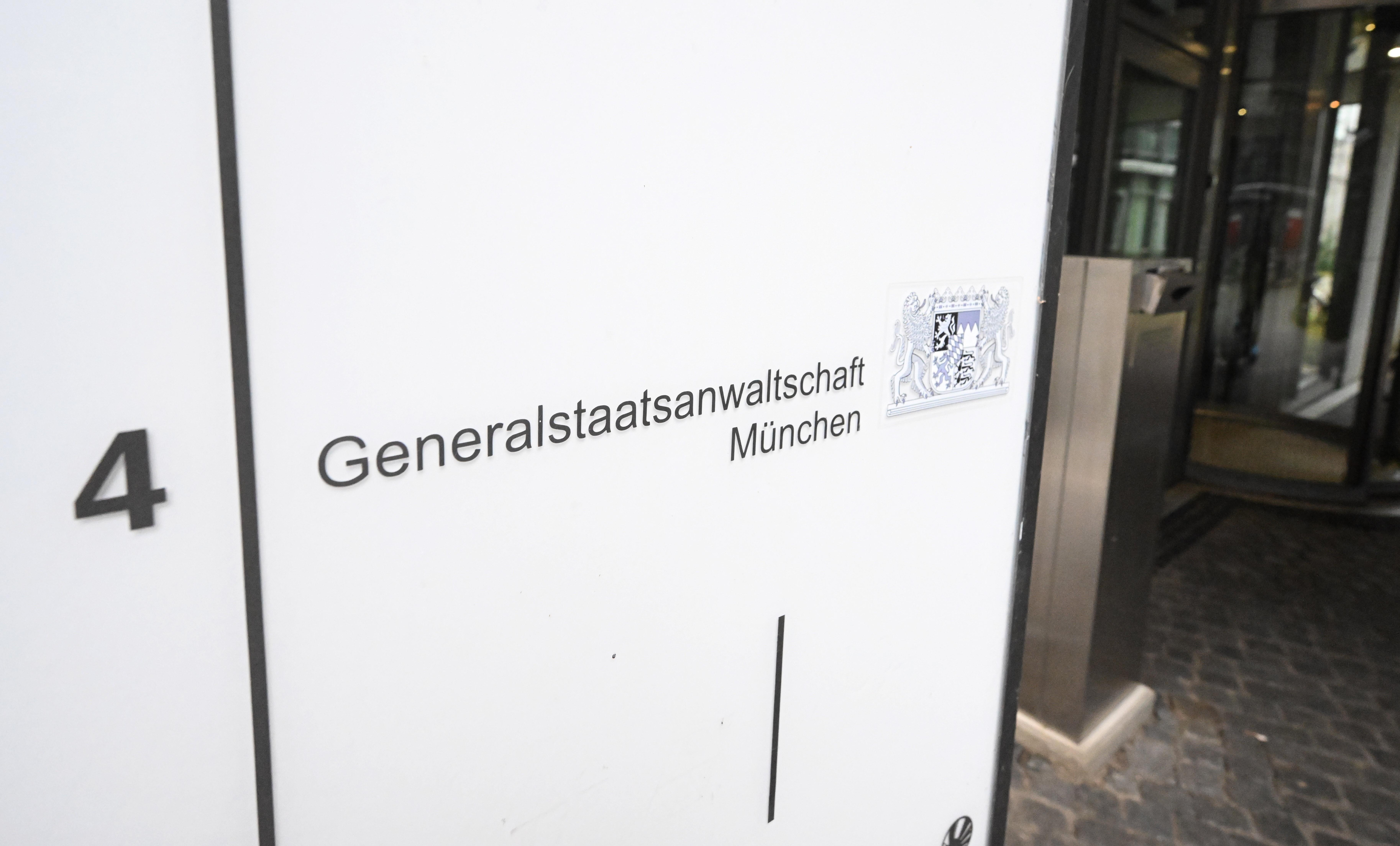 Teenager sprengt sich Finger weg: U-Haft wegen Terrorverdachts | BR24