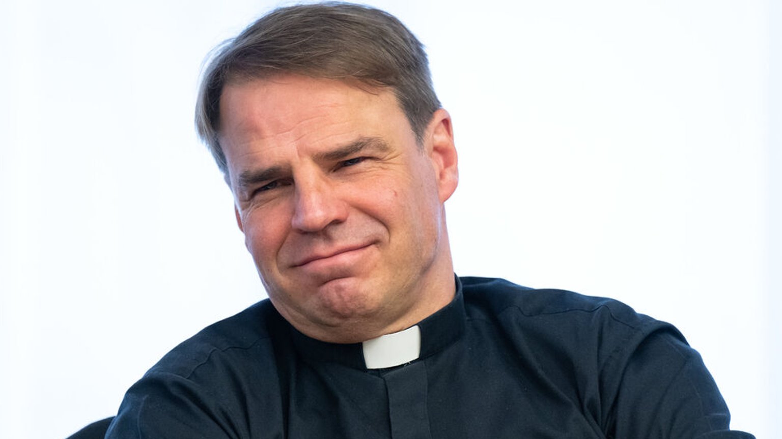 Vom Radiomoderator zum Prediger: Zehn Jahre Bischof Stefan Oster | BR24