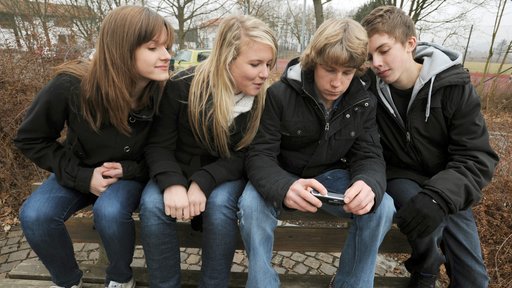 Shell-Studie: Jugend blickt mehrheitlich positiv in die Zukunft | BR24