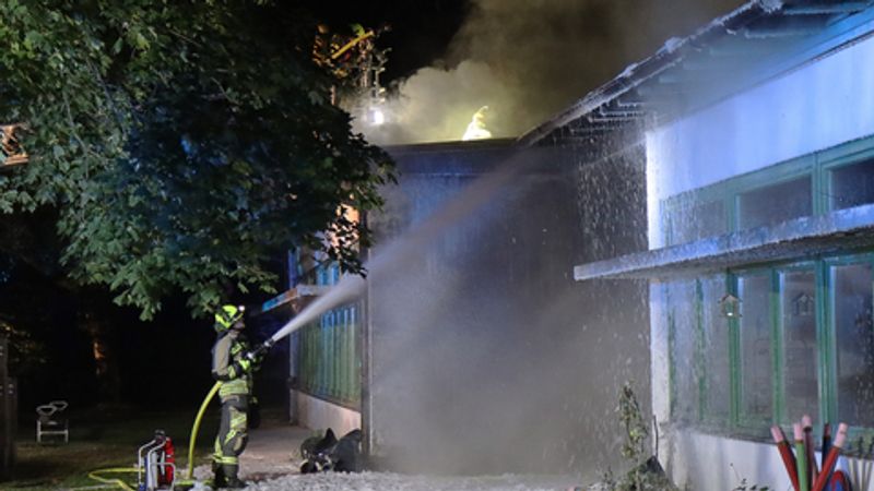 Nach Brand In G nzburger Kindergarten Hotline F r Eltern BR24 nach-brand-in-g-nzburger-kindergarten-hotline-f-r-eltern-br24