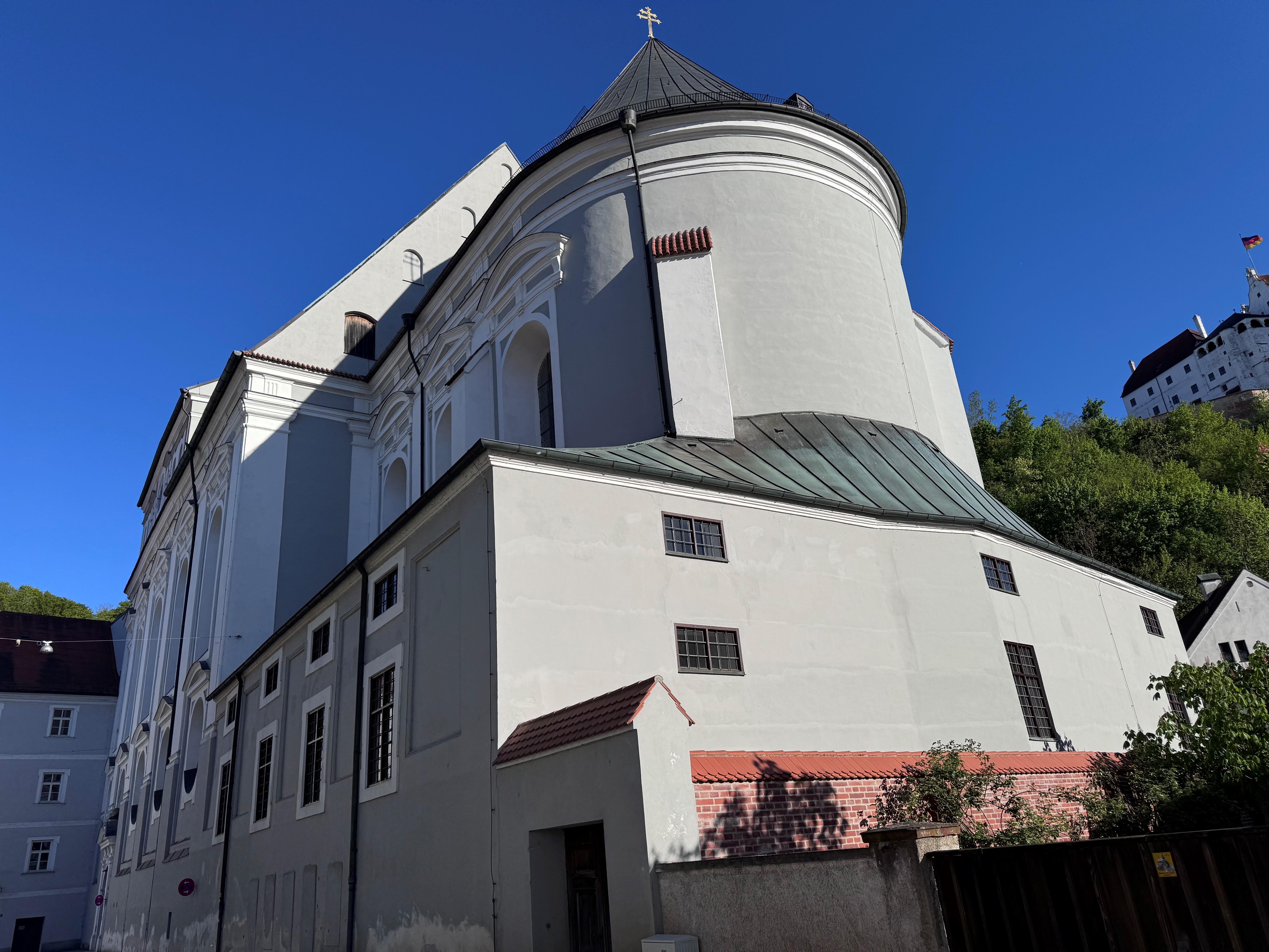Jesuitenkirche in Landshut nach 18 Jahren Renovierung fertig | BR24