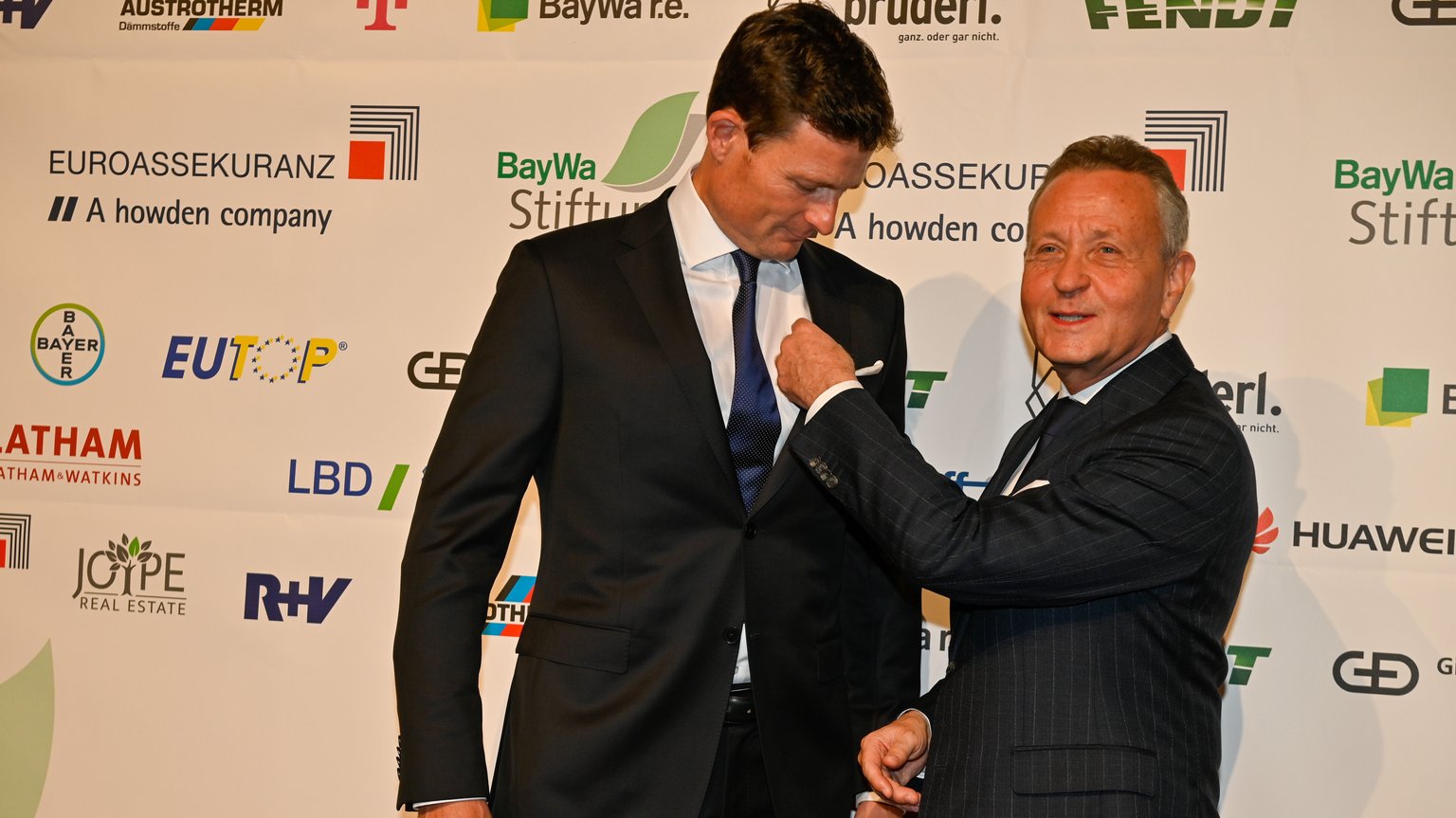 BayWa: Vorstandschef Pöllinger bleibt doch, Aufsichtsrat geht | BR24