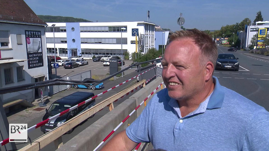 Held des Tages: Würzburger verhindert Auto-Absturz | BR24