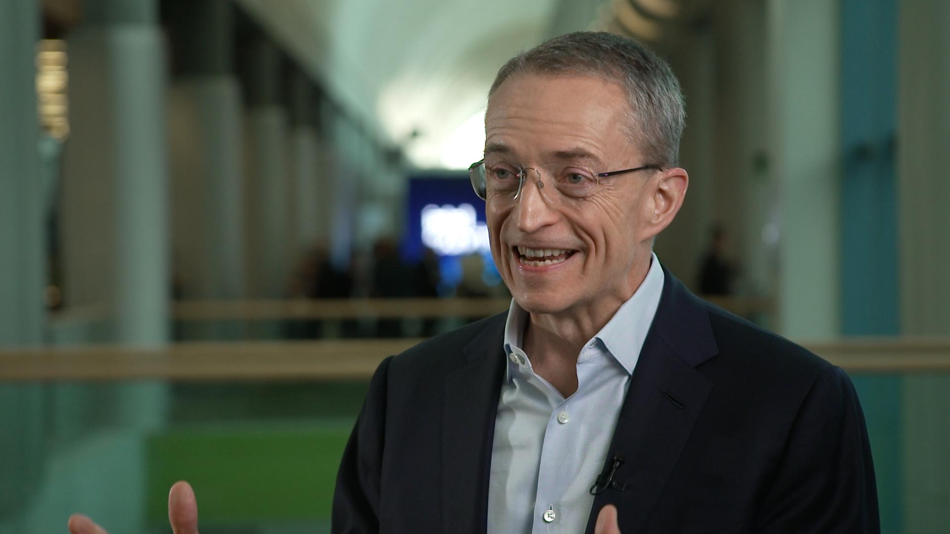 Gelsingers Wettlauf gegen die Zeit: Intel startet Aufholjagd | BR24