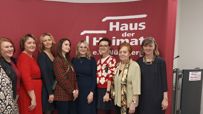 Bundesweit herausragend: 25 Jahre Haus der Heimat in Nürnberg | BR24