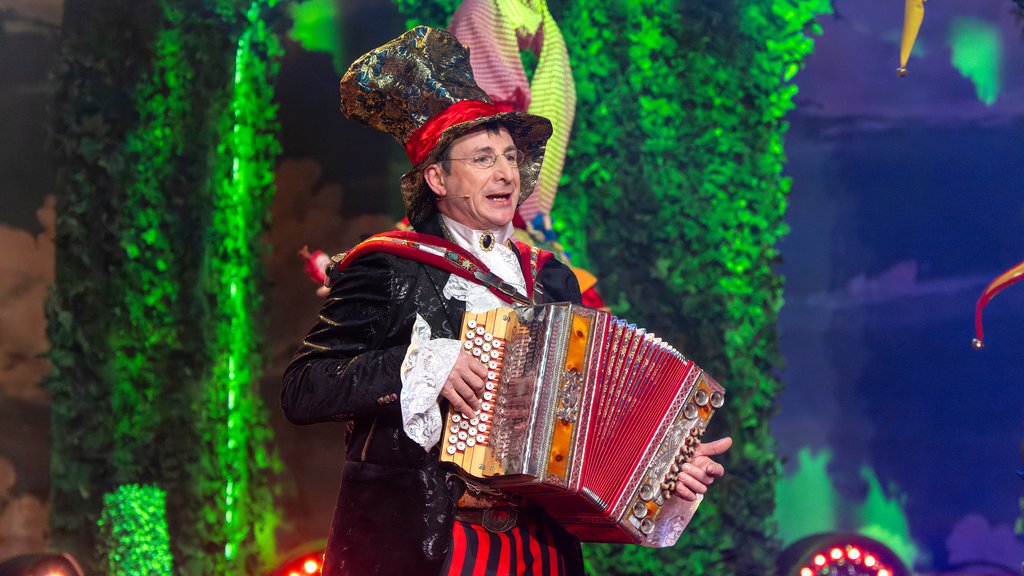 Närrische Wa(h)lparty: Das war "Fastnacht in Franken" 2025 | BR24