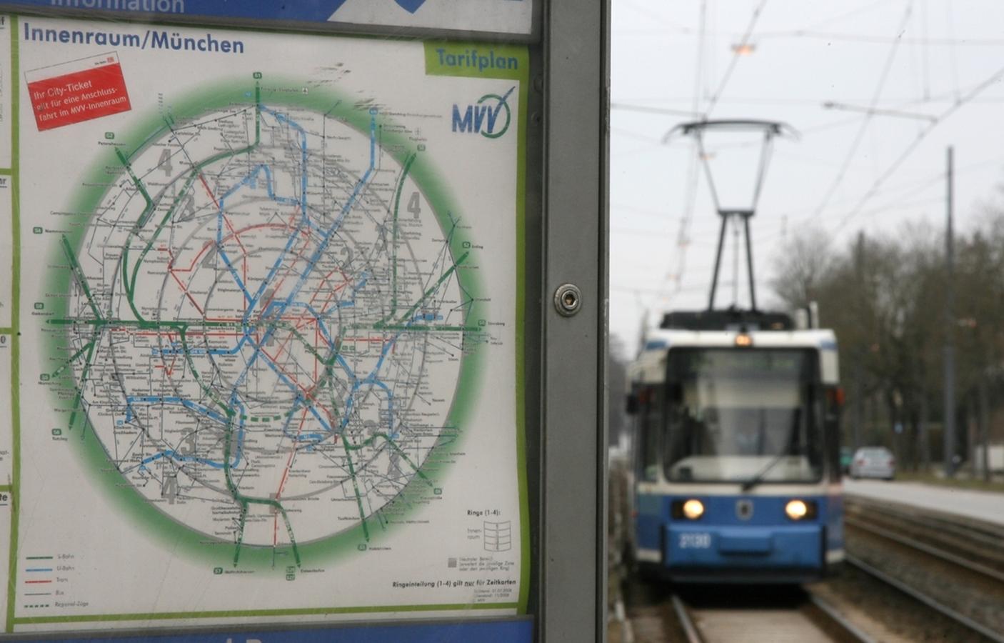 Fahrgastverband Pro Bahn kritisiert MVV-Reform | BR24 Fahrgastverband Pro Bahn kritisiert MVV-Reform | BR24