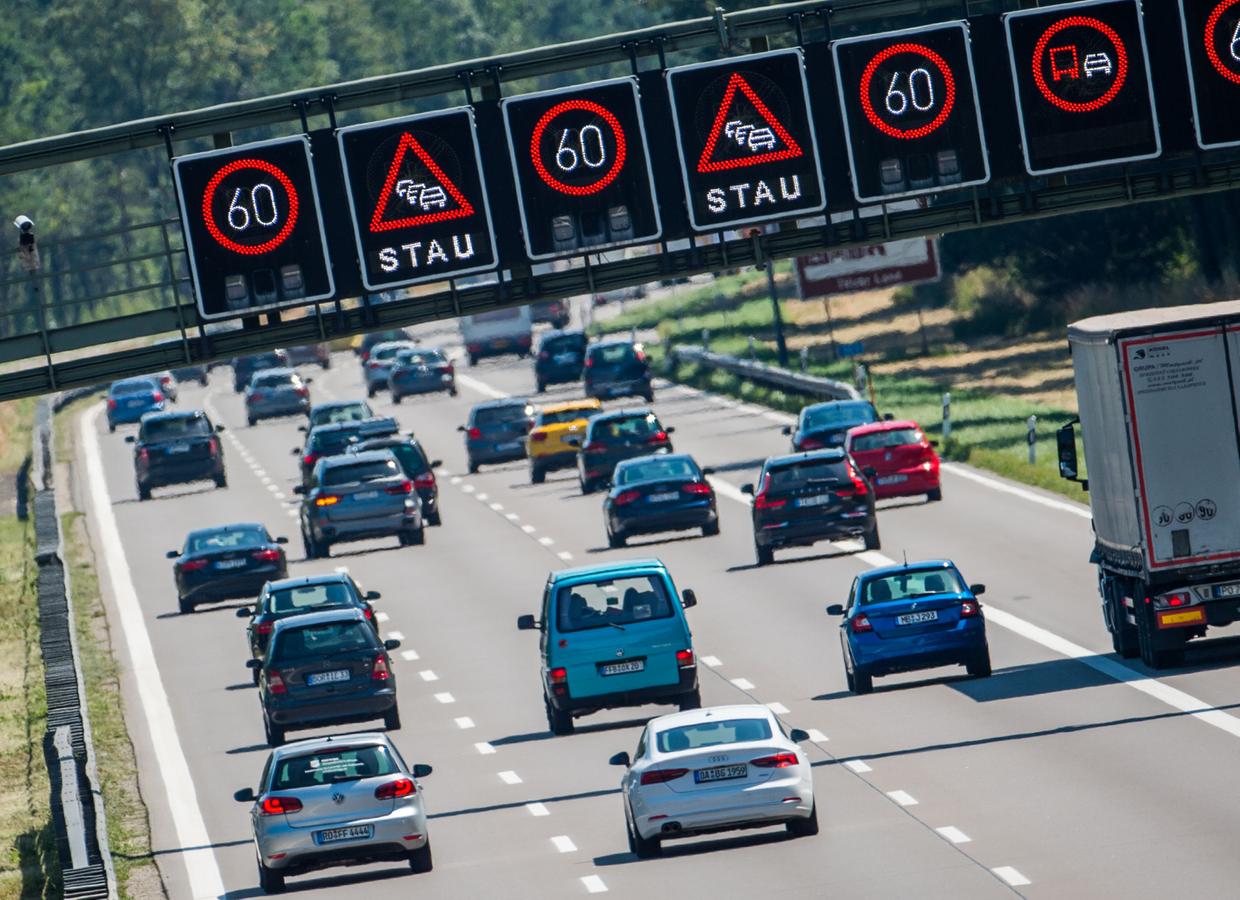 Lange Staus am Wochenende erwartet | BR24