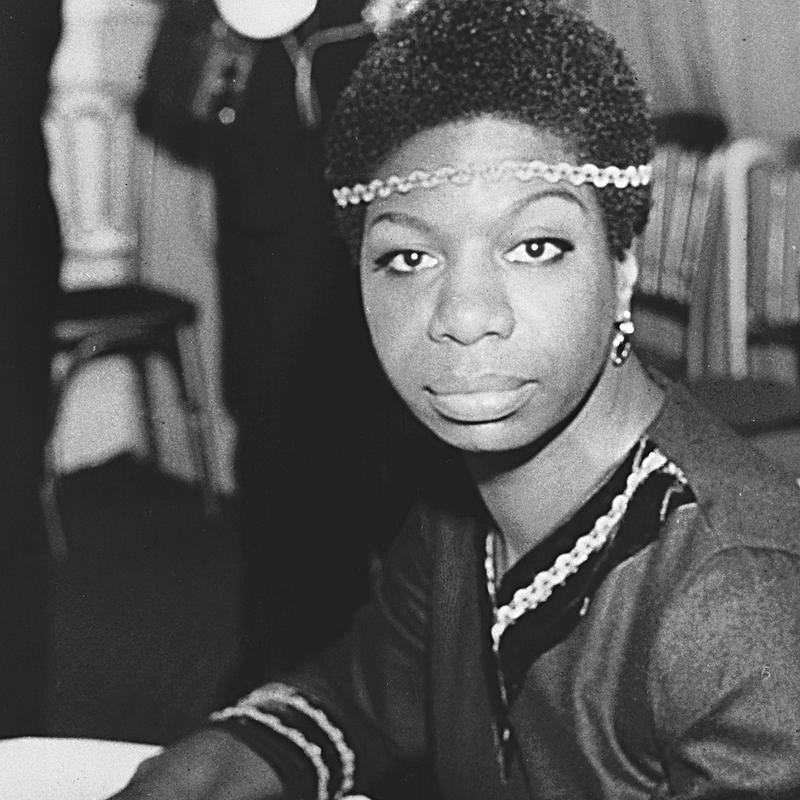 Nina Simone - Sängerin und Ikone der Schwarzen Bürgerrechtsbewegung ...