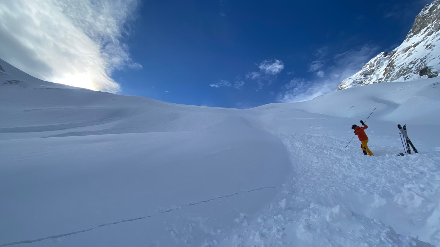 Verschüttet in der Lawine: "Der Schnee ist wie Beton" | BR24