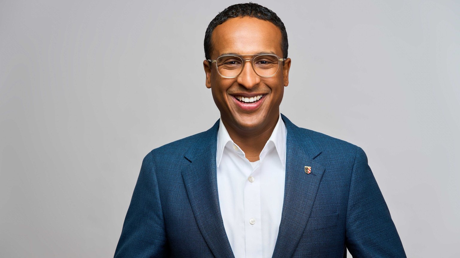 Nasser Ahmed will Oberbürgermeister in Nürnberg werden | BR24