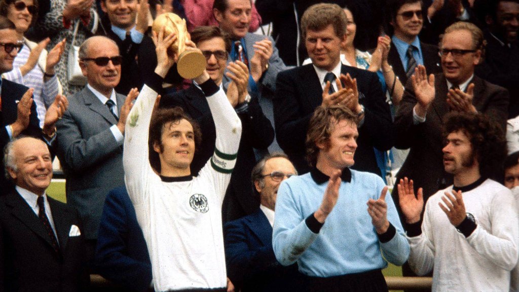 Franz Beckenbauer: Der "Kaiser" bleibt unvergessen | BR24