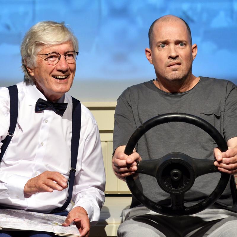 Schauspieler Christian Wolff und Sohn Patrick - Habe die Ehre! | BR Podcast