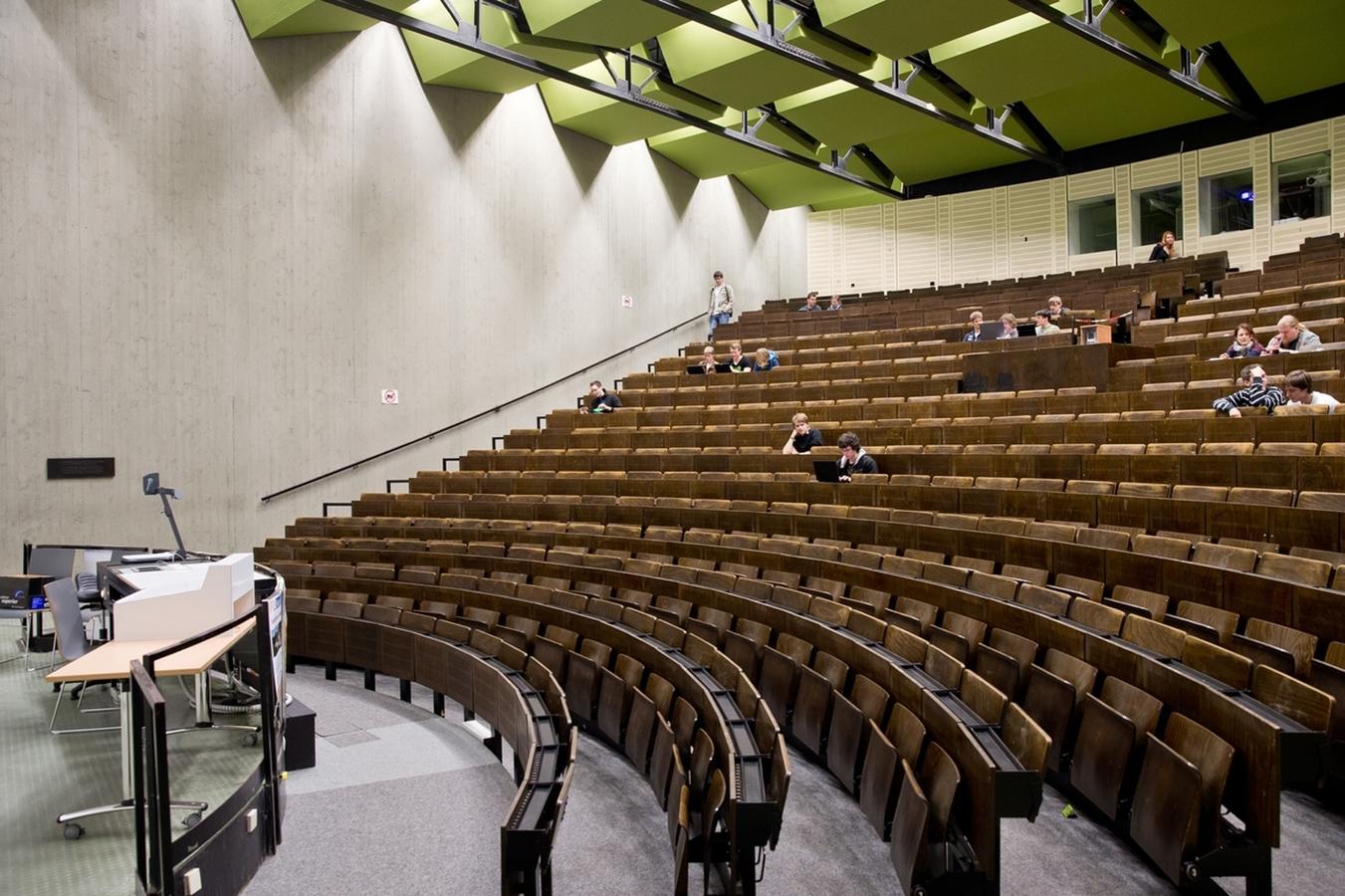 Im Wintersemester 39.000 Studenten an der Uni Erlangen-Nürnberg | BR24