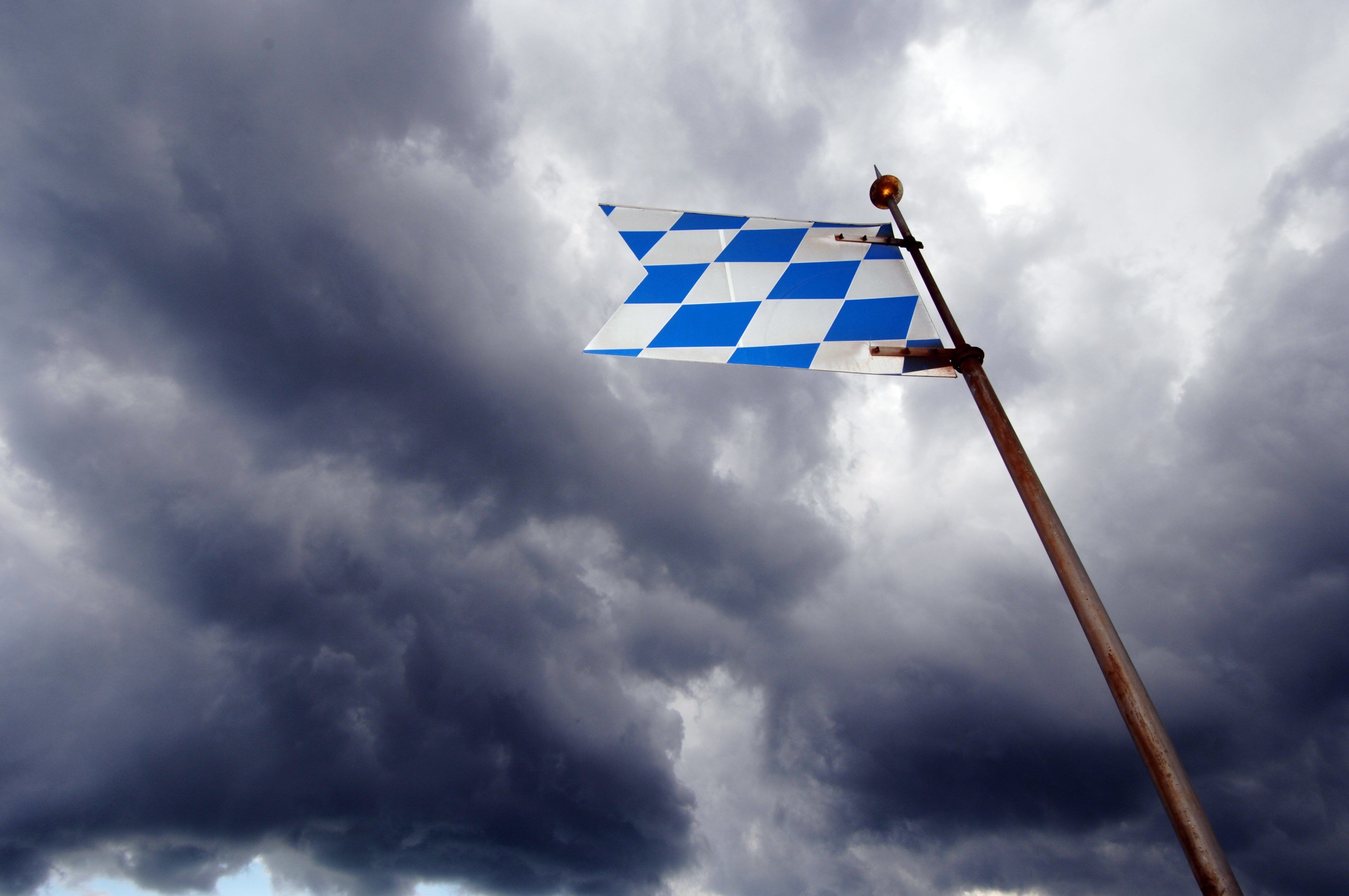 Sommer auf Wiedersehen! Die Woche beginnt auch in Bayern regnerisch