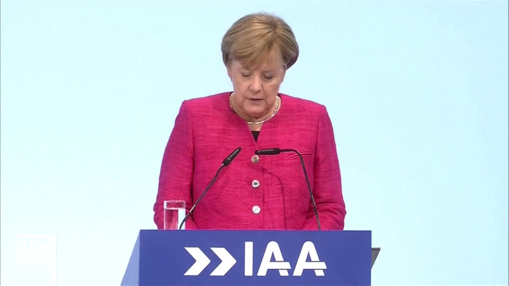 Merkel: "Autoindustrie muss Vertrauen zurückgewinnen" | BR24