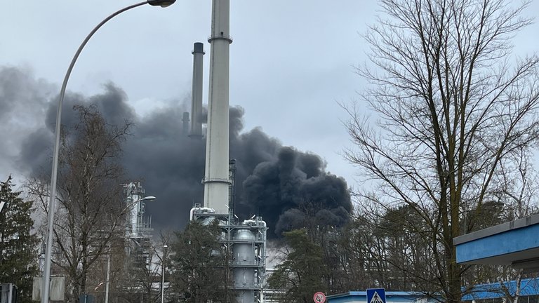Brand bei Bayernoil in Neustadt an der Donau - vier Verletzte | BR24