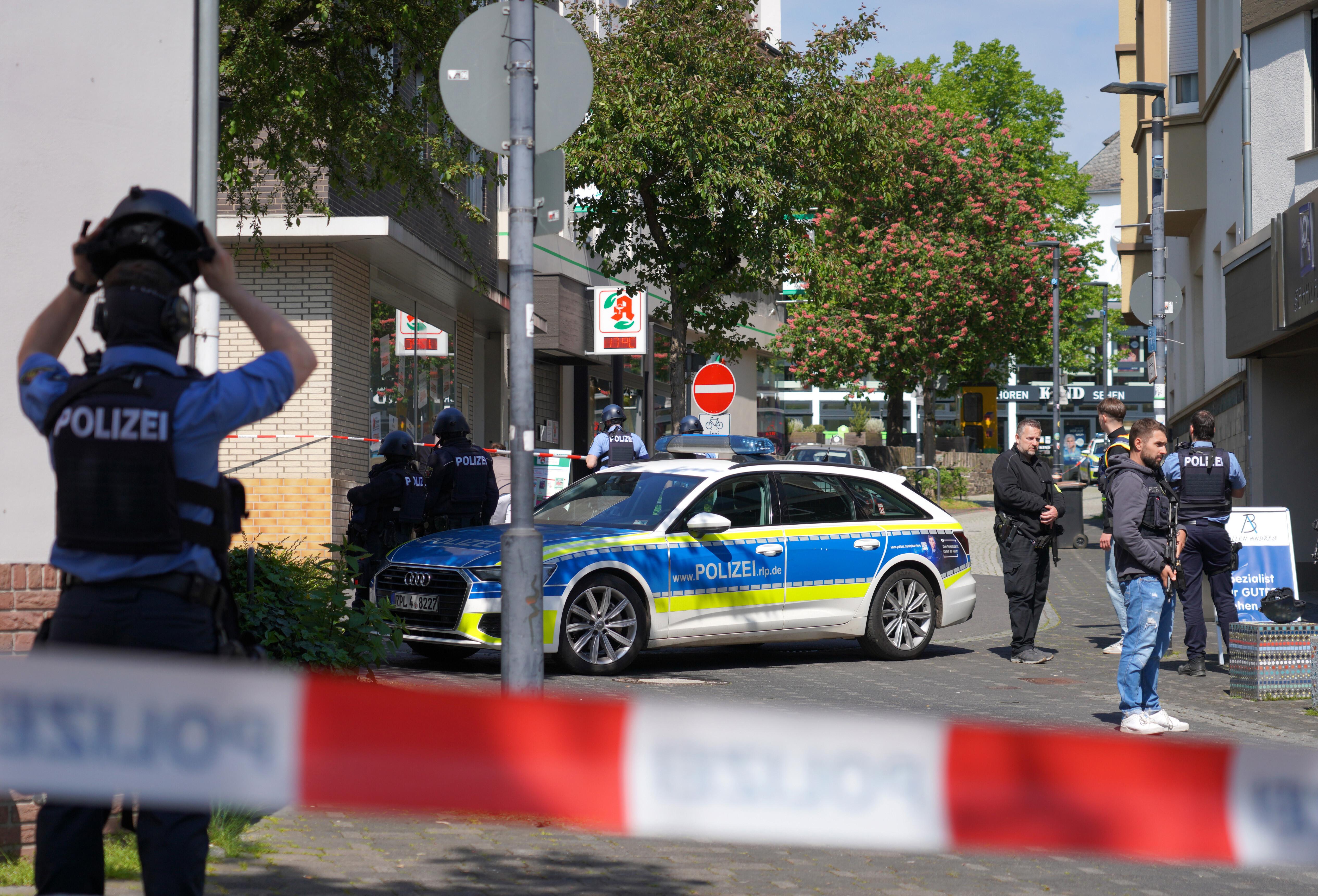 Geiselnahme in Volksbankfiliale im rheinland-pfälzischen Sinzig | BR24