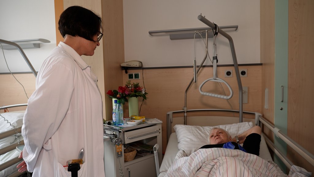 Trotz Insolvenz: Dillinger Kliniken auf dem Weg aus der Krise | BR24