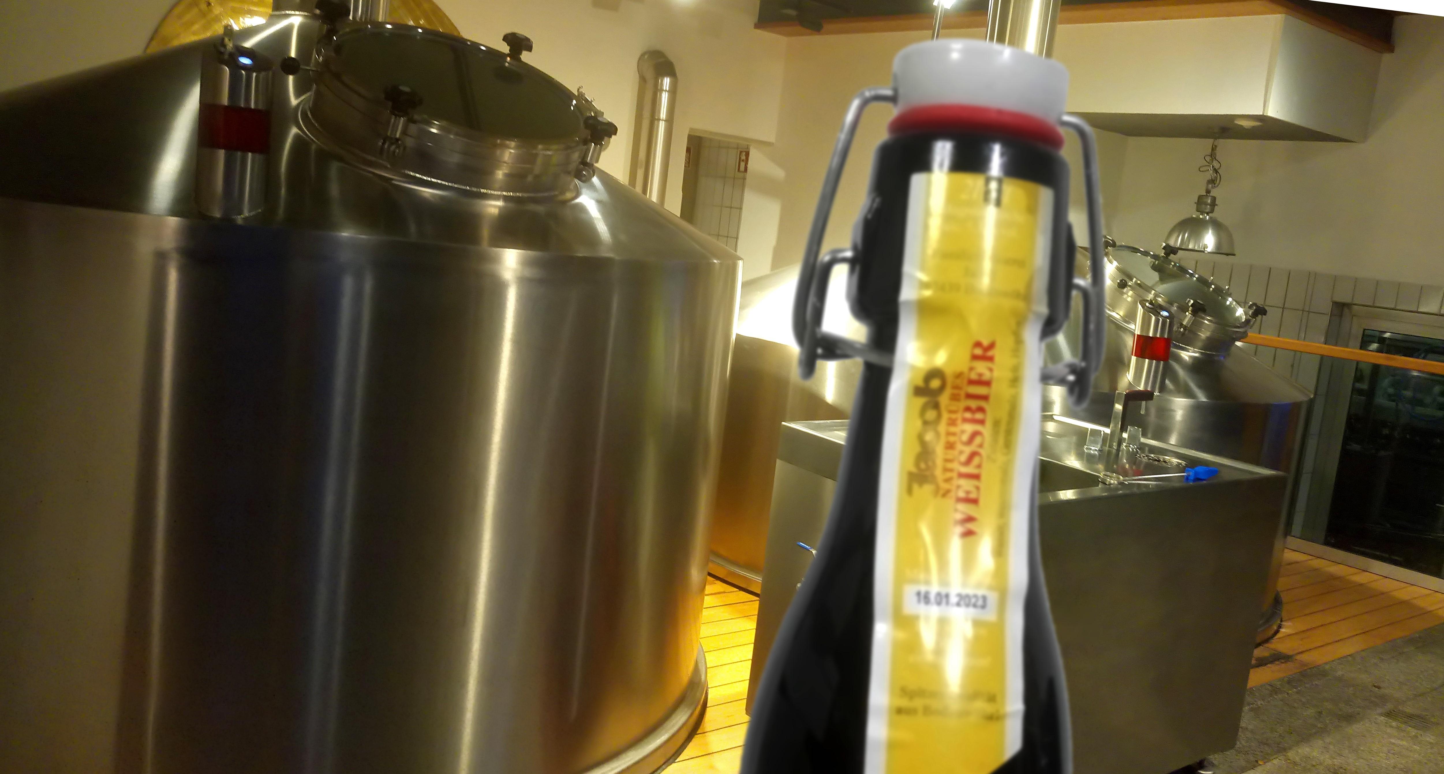 Kohlensäure-Mangel in Brauereien: Aiwanger setzt auf Zementwerke | BR24