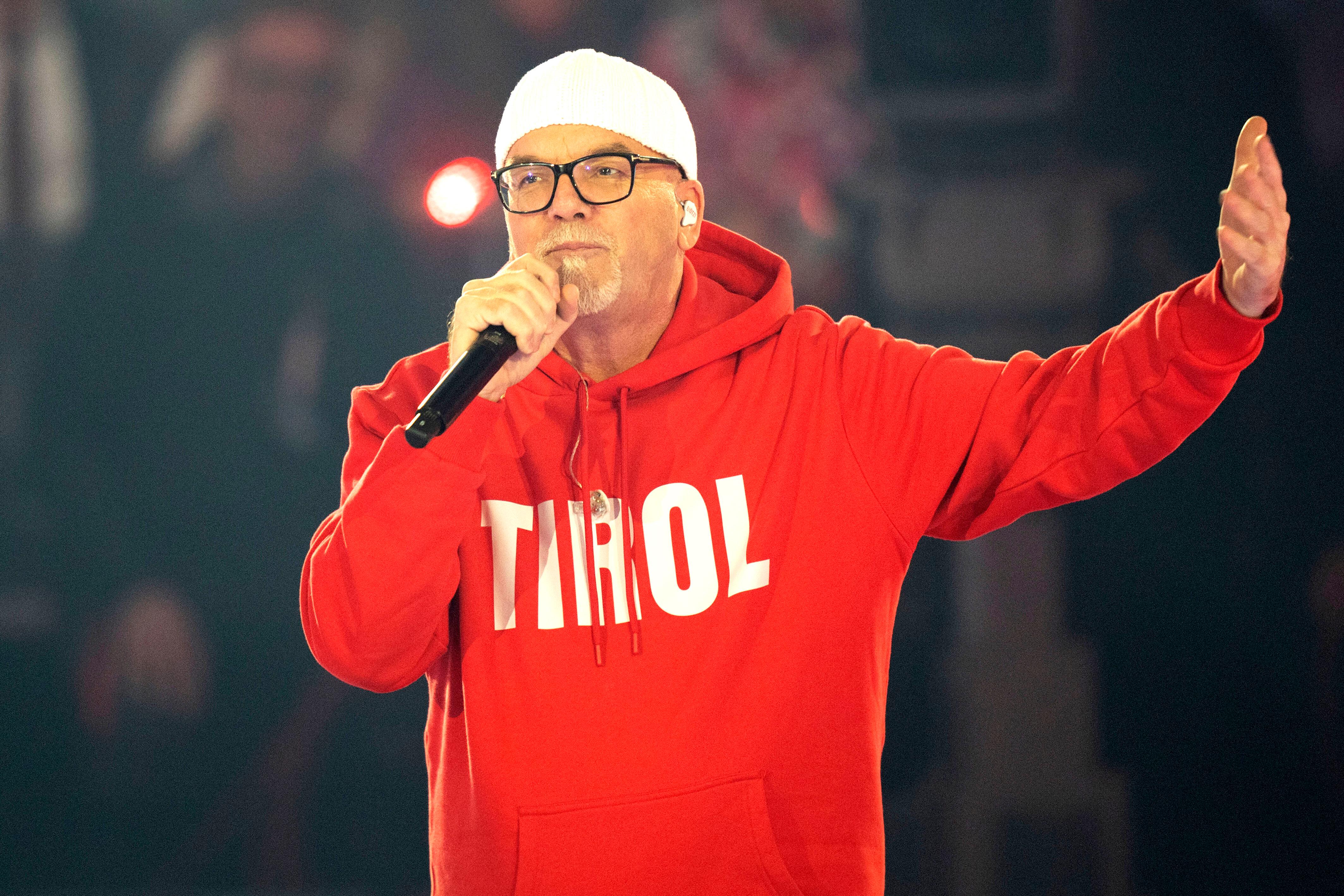 Ötzi kann nichts dafür: "Tirol"-Song elektrisiert Esoterik-Fans | BR24