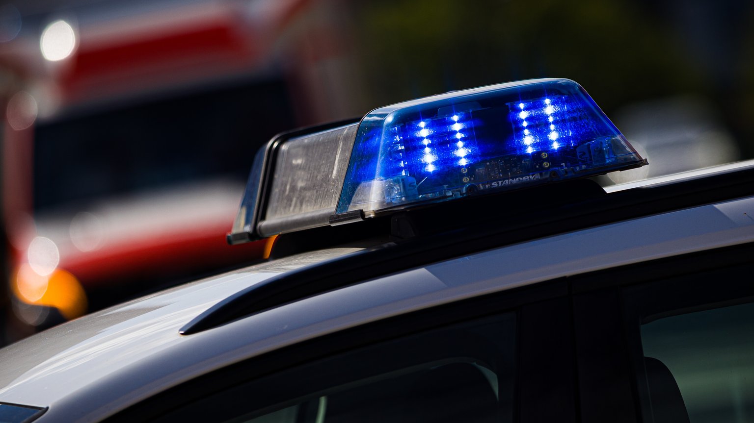 Lehrerin in Essen mit Messer attackiert – Schüler gefasst | BR24