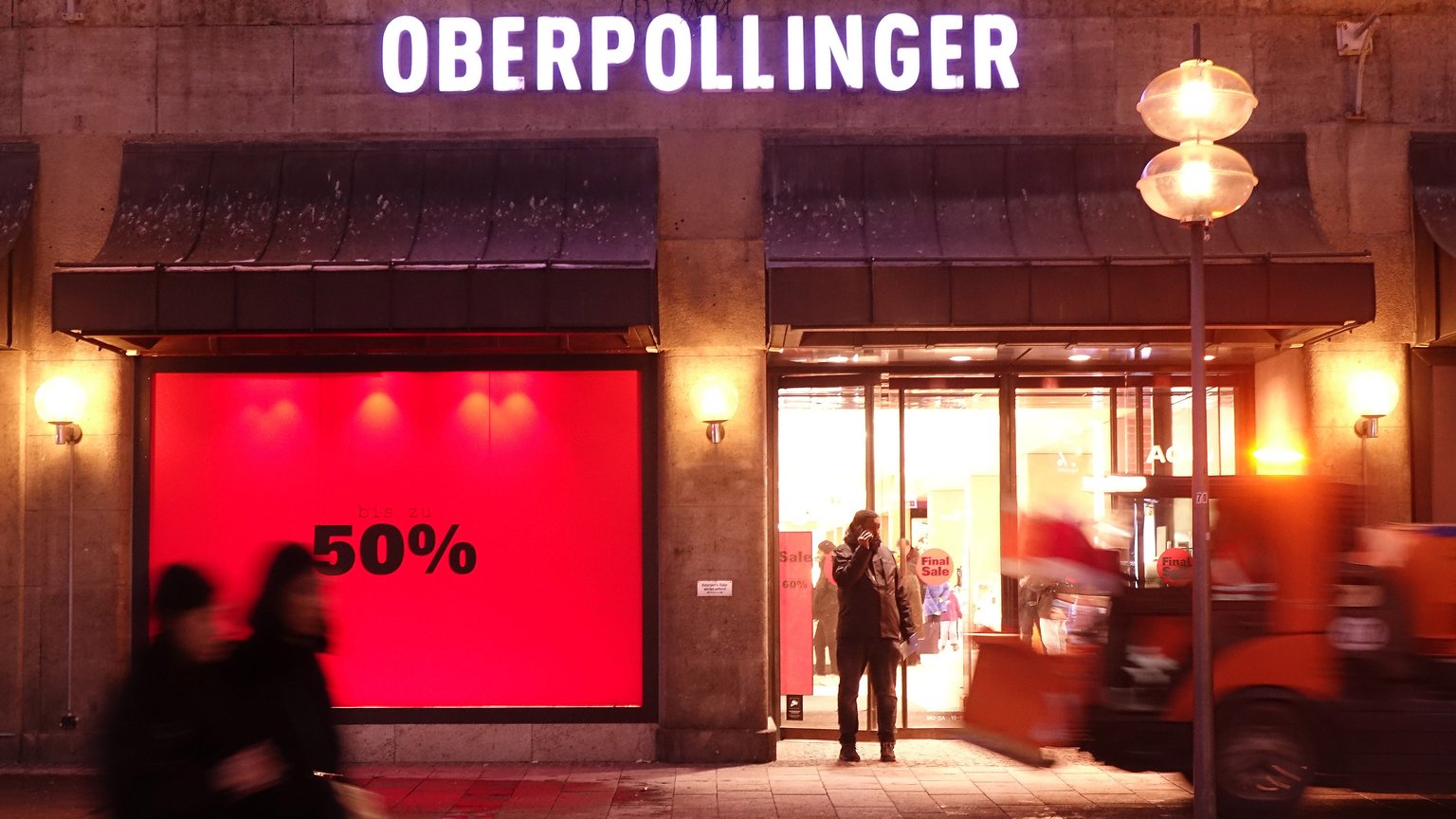 Zukunft sicher? Neuer Mietvertrag für Oberpollinger in München | BR24