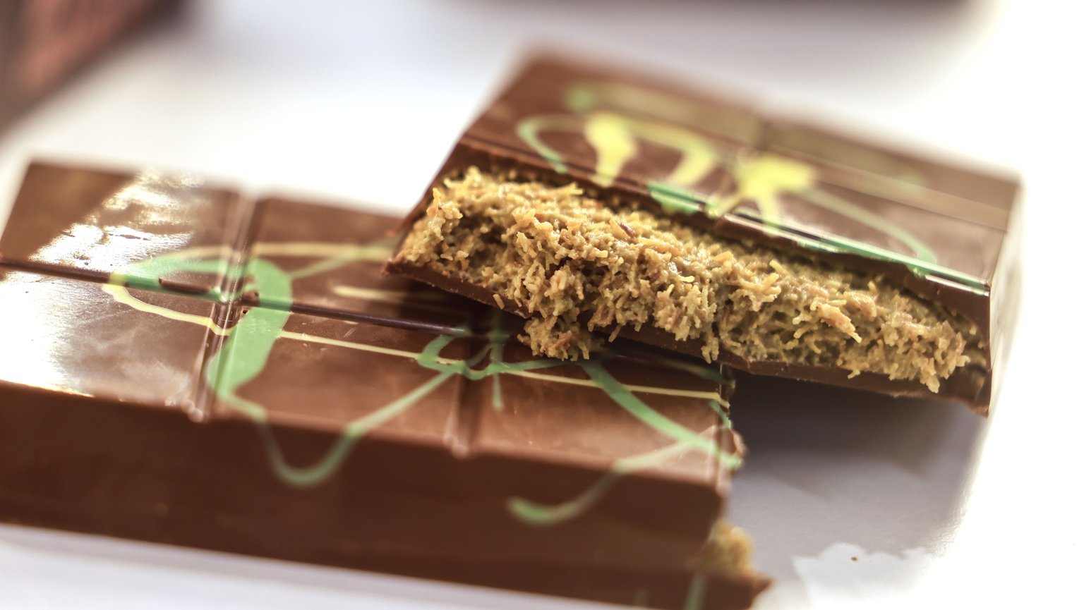 Warum beantragen weniger Menschen in Deutschland Asyl? | BR24