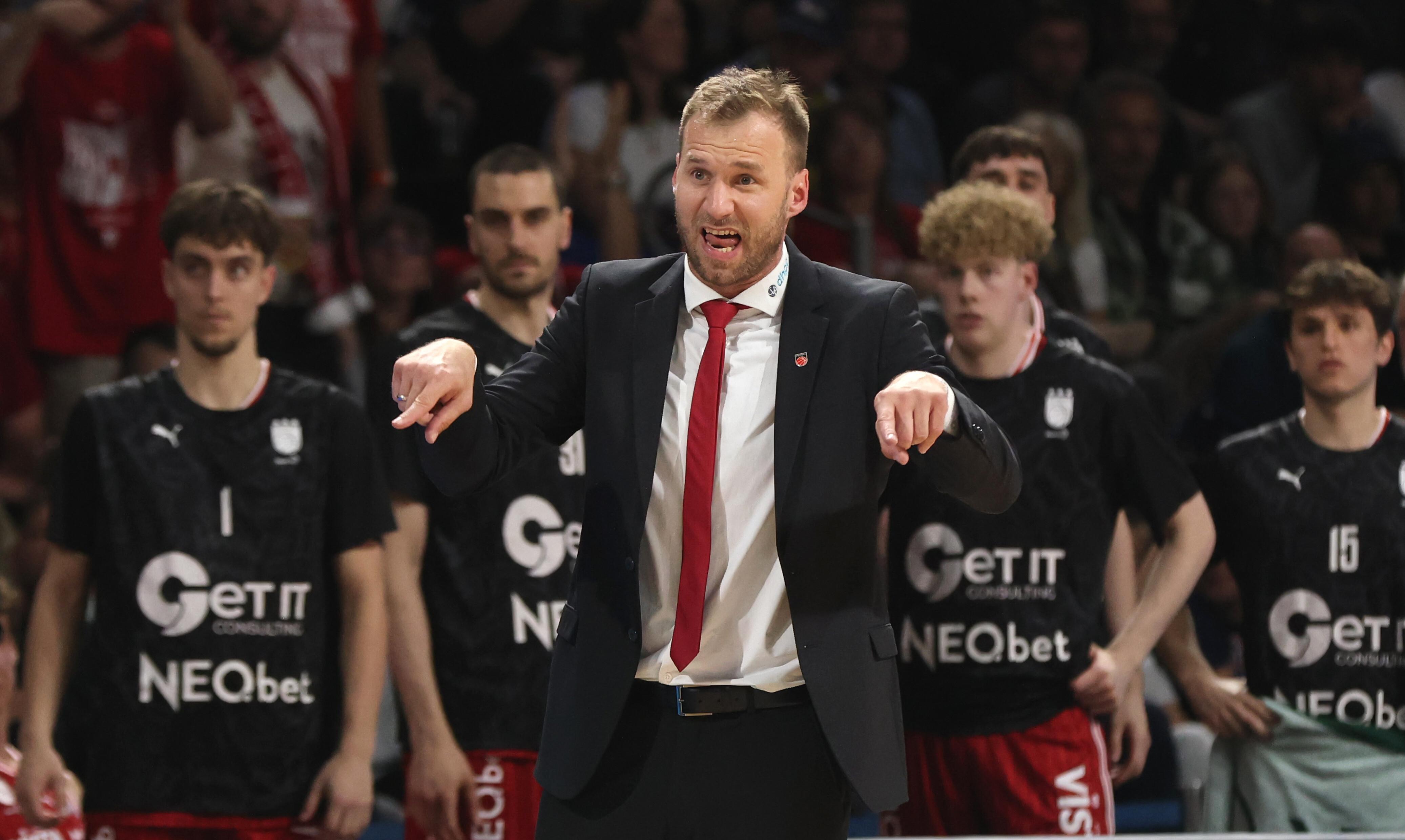 Streit und "Tricks": Bambergs Coach Gavel bald beim FC Bayern? | BR24