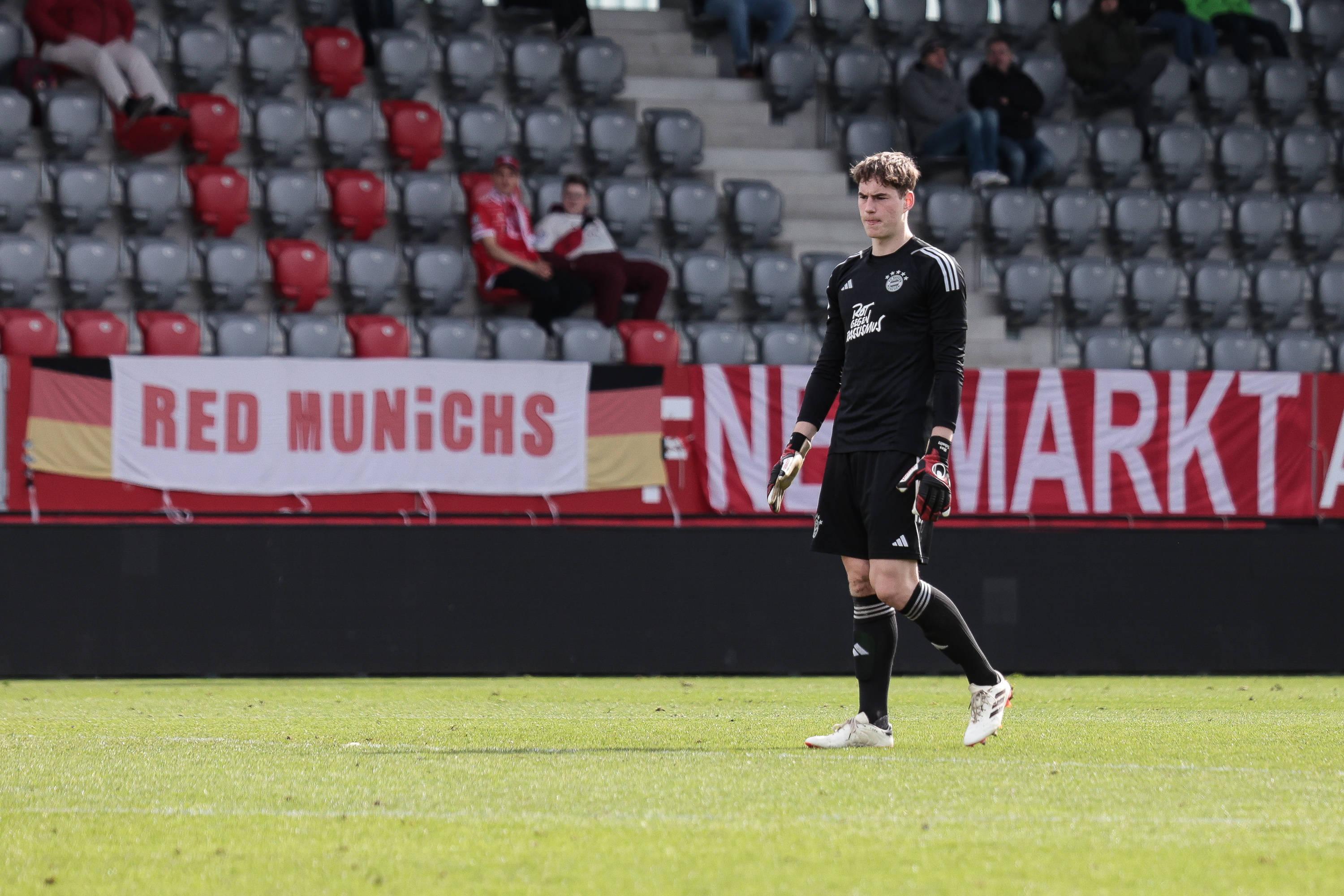 Youth-League-Krimi: U17-Weltmeister Schmitt rettet FC Bayern | BR24