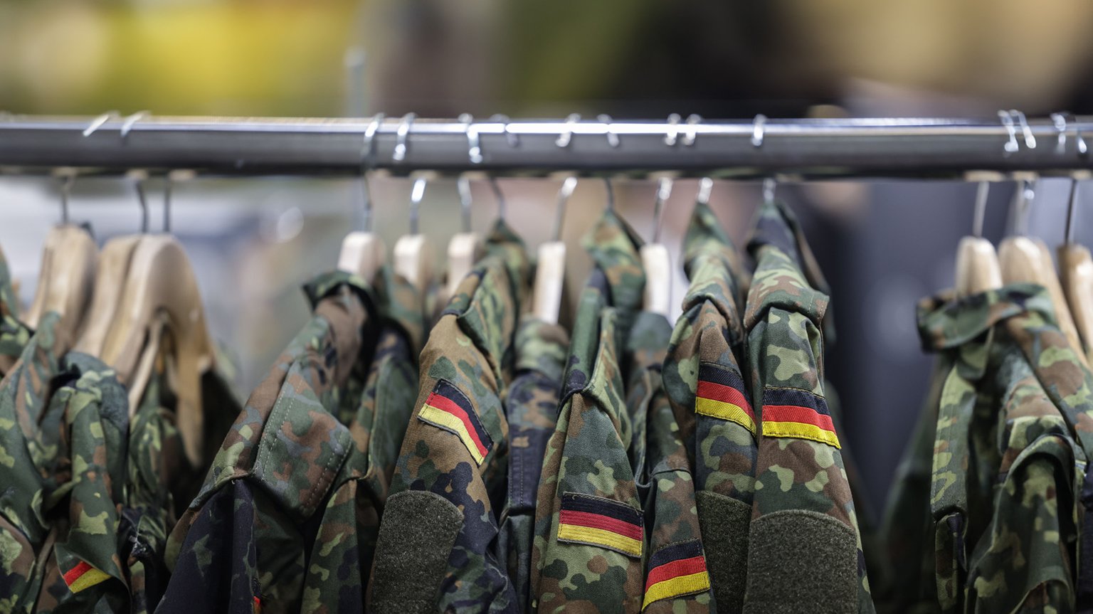 Neues Wehrdienstgesetz: Was bedeutet das für junge Menschen? | BR24