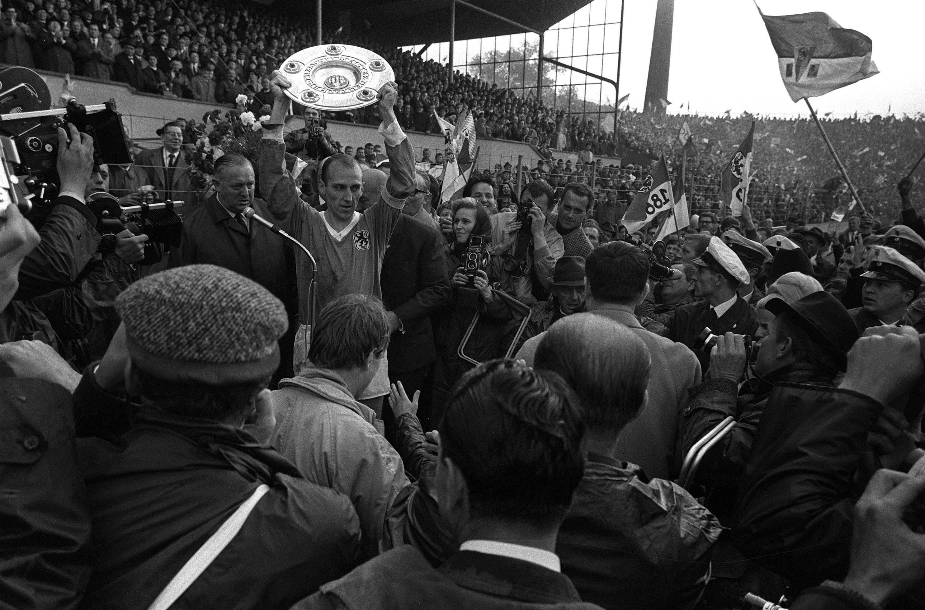 60 Jahre Meistertitel: Als der TSV 1860 München ganz oben war | BR24