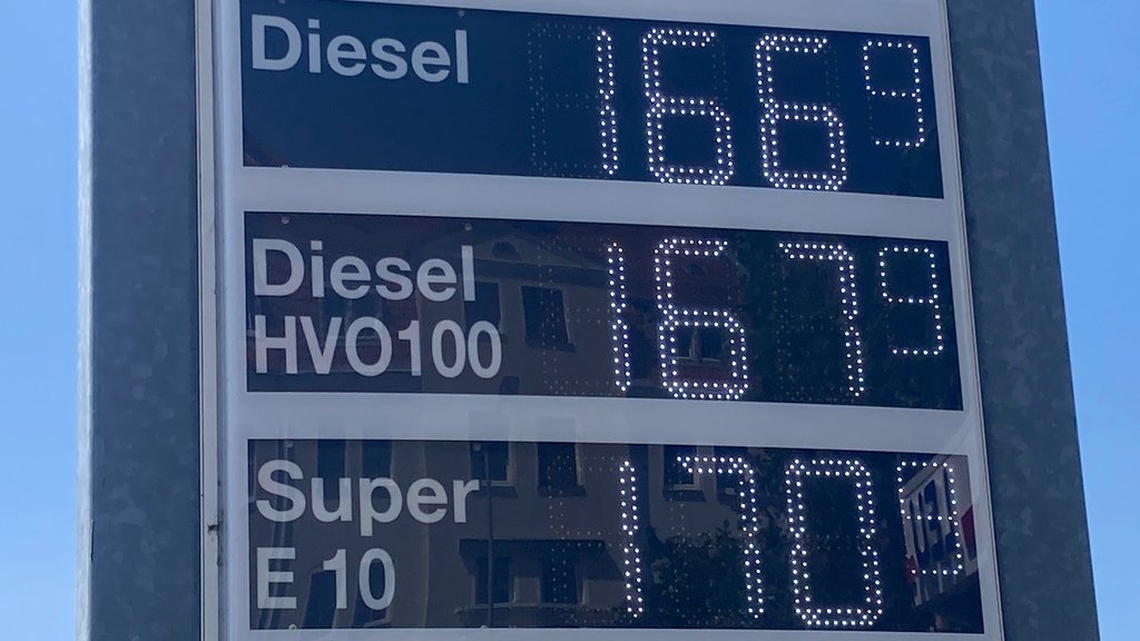 HVO100 im Langzeittest: Kraftstoffalternative zeigt Wirkung | BR24