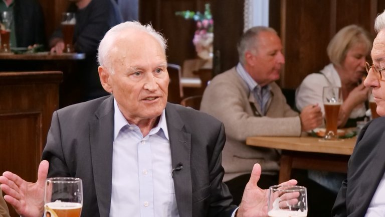 Ex-CSU-Chef Huber: "Hätten uns mehr mit AfD beschäftigen müssen" | BR24