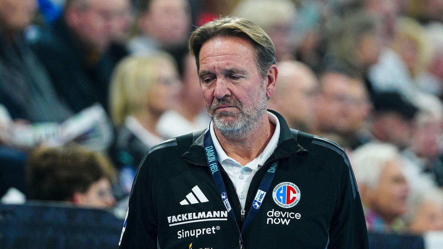 HC Erlangen trennt sich von Schwalb - Vorgänger Sellin übernimmt | BR24