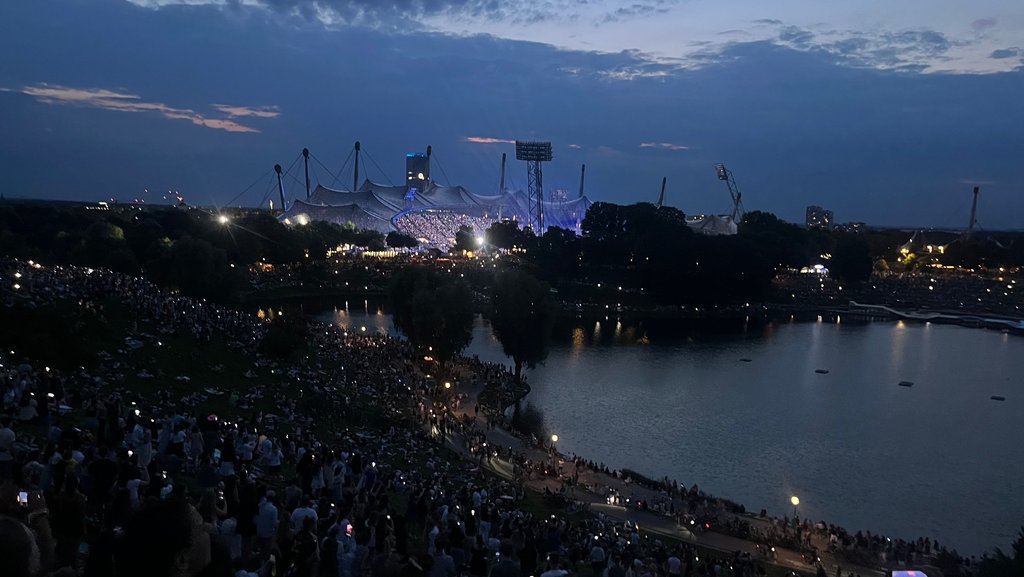 Taylor Swift live in München: Ein bisschen normal war's auch | BR24