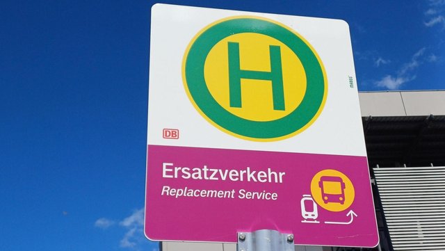 Großbaustelle Obertraubling – Passau: Busse statt Züge | BR24