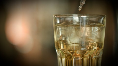 K.-o.-Tropfen: Wie wirken sie und wie kann man sich schützen? | BR24