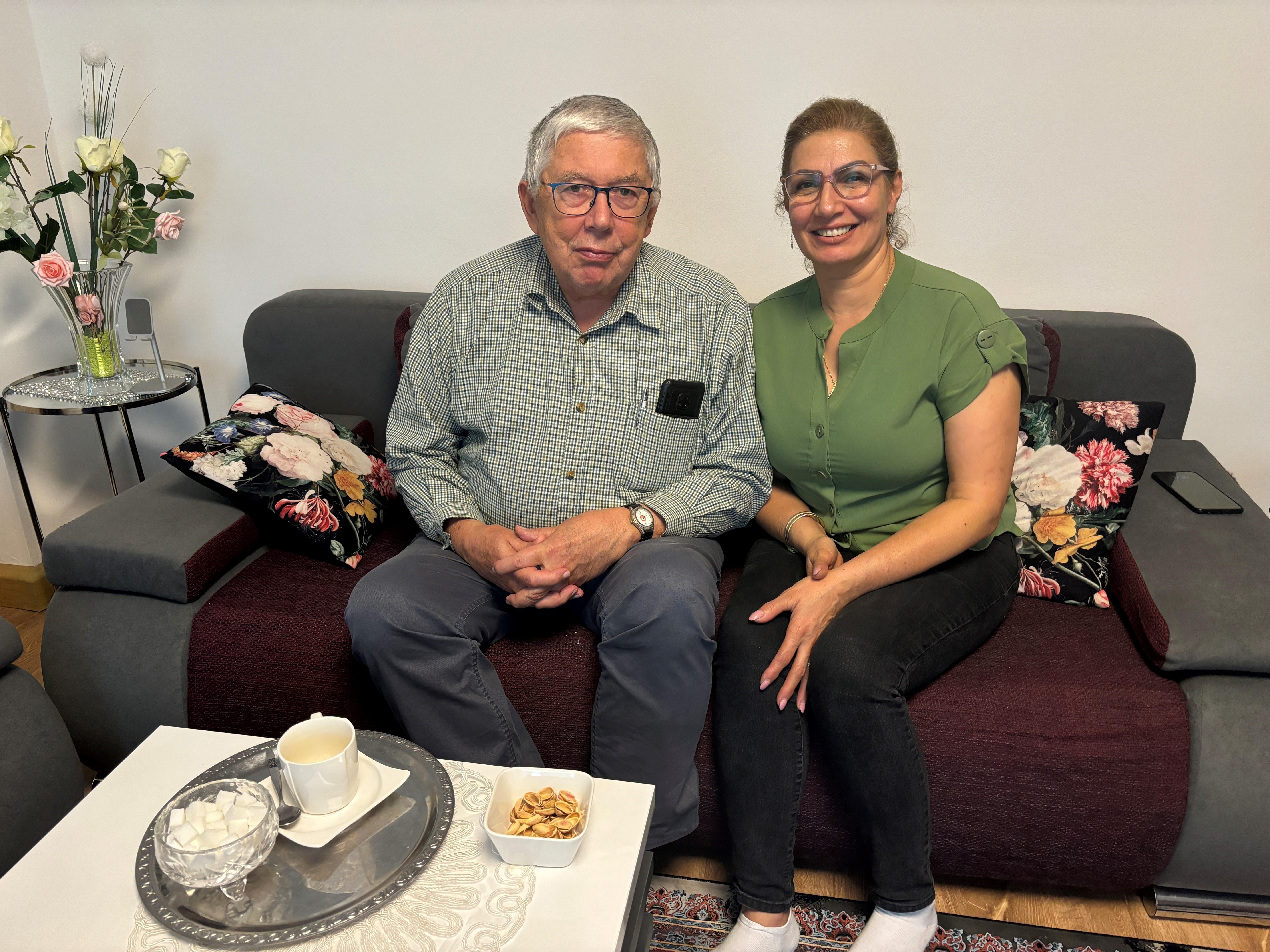 Zehn Jahre Flüchtlingsarbeit: Erfolge lassen Helfer dranbleiben | BR24